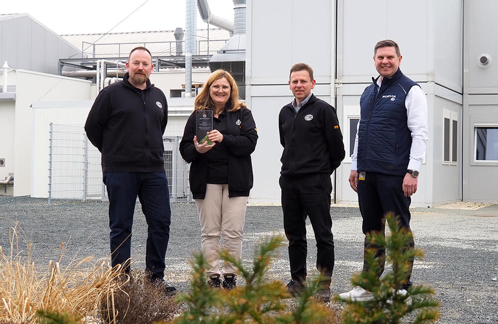 News | John Deere Award Nachhaltigkeit | FORVIA HELLA | HELLA
